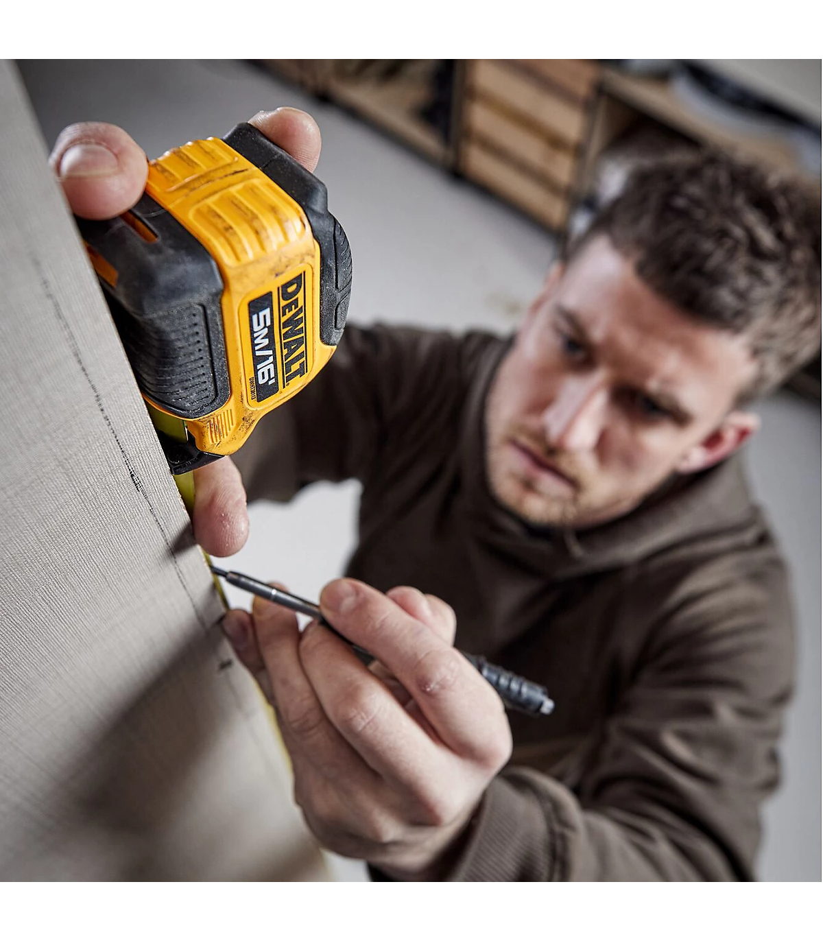 DeWalt DWHT38113-5 Abrasion-Resistant 5M Tape Measure - Hardware Specialist